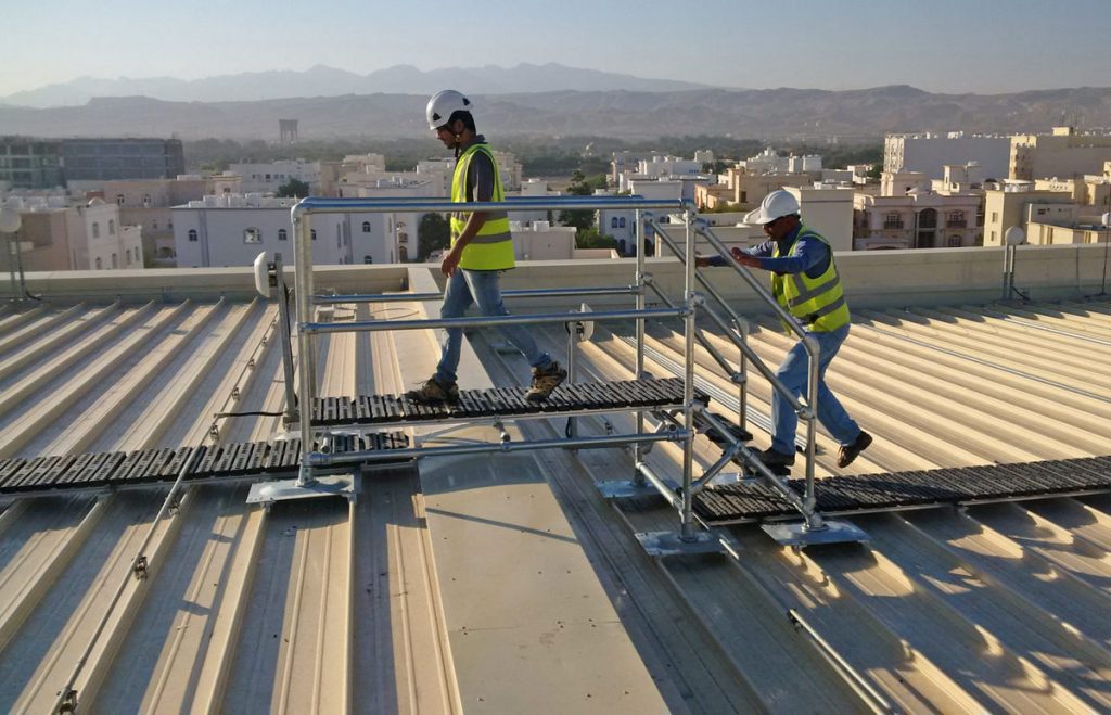New Crossovers from Kee Safety® Provide Safe Access Over Rooftop Obstructions – A+Dwire