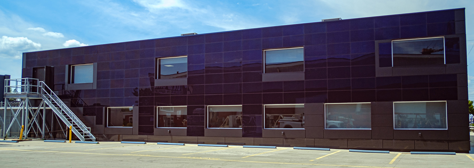 Solar panels move off the roof on to exterior walls with Solstex – A+Dwire